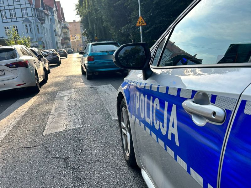 Potrącenie na pasach - Jelonka.com - wiadomości Kamienna Góra