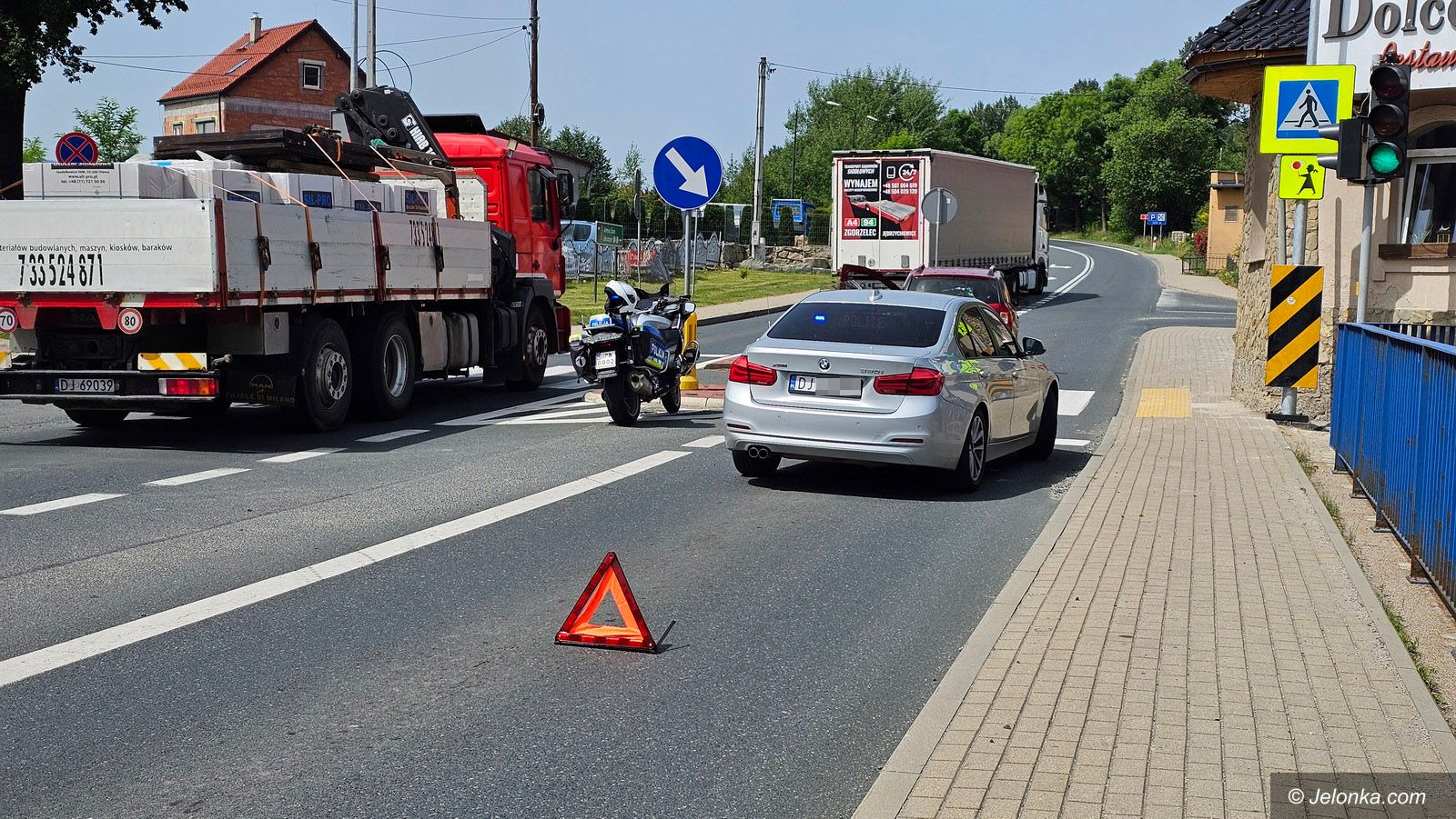 Potrącenie 13–latki na pasach - Jelonka.com - wiadomości Wojcieszyce