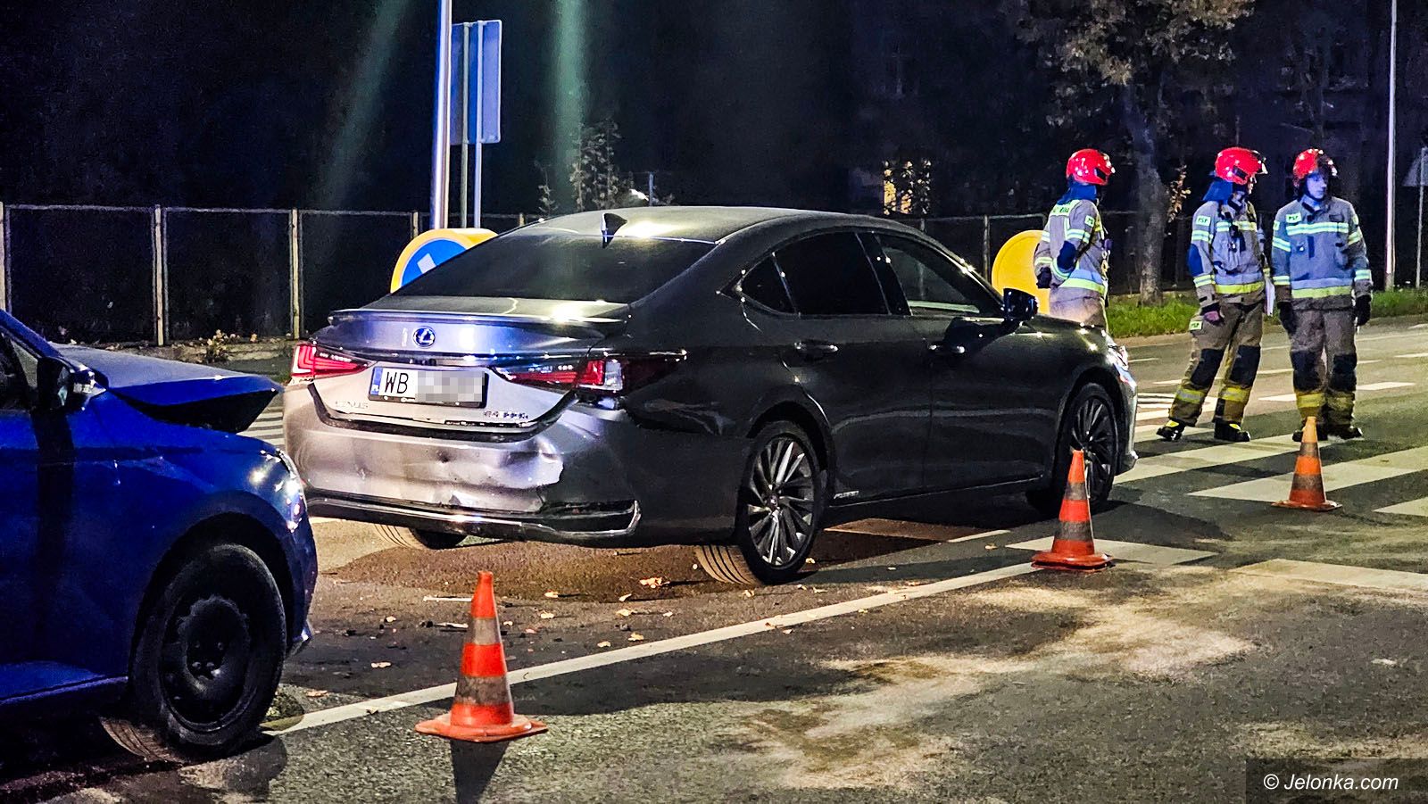 Kolizja na ul. Wolności - Jelonka.com - wiadomości Jelenia Góra