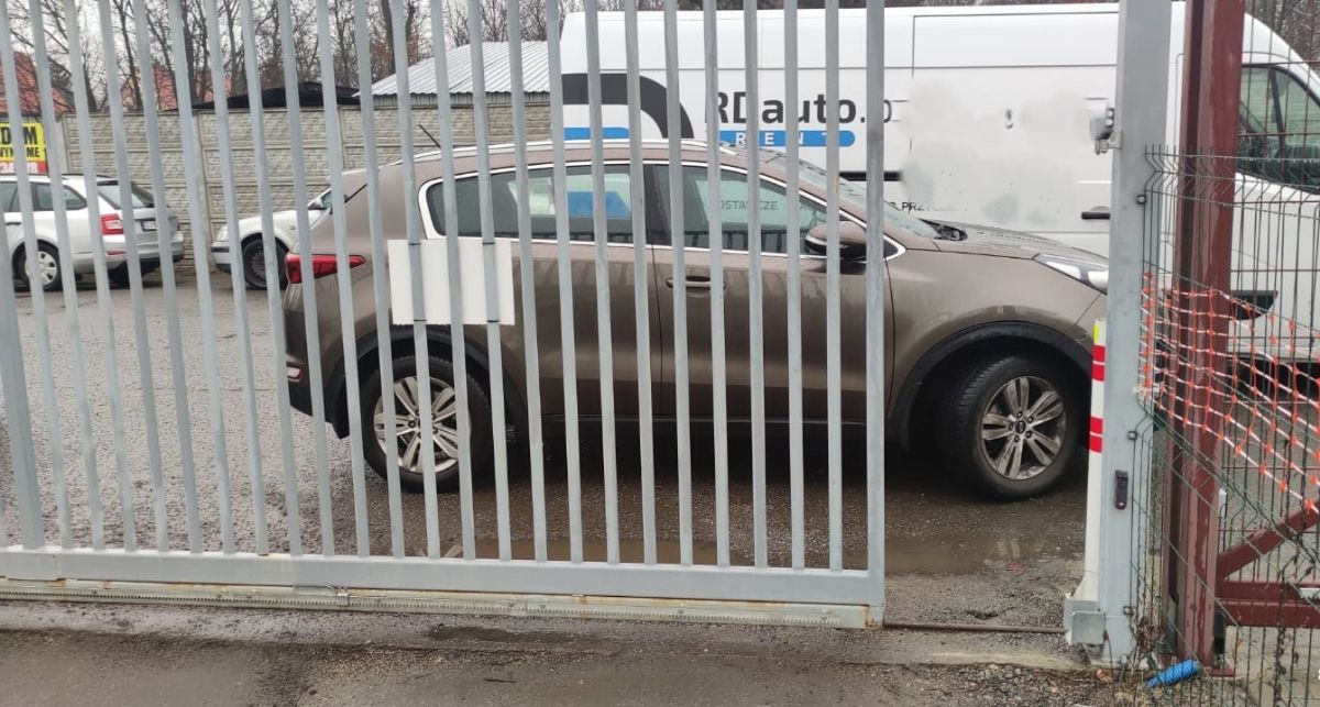 Zapomnieli że tak się nie parkuje - Jelonka.com - wiadomości Jelenia Góra