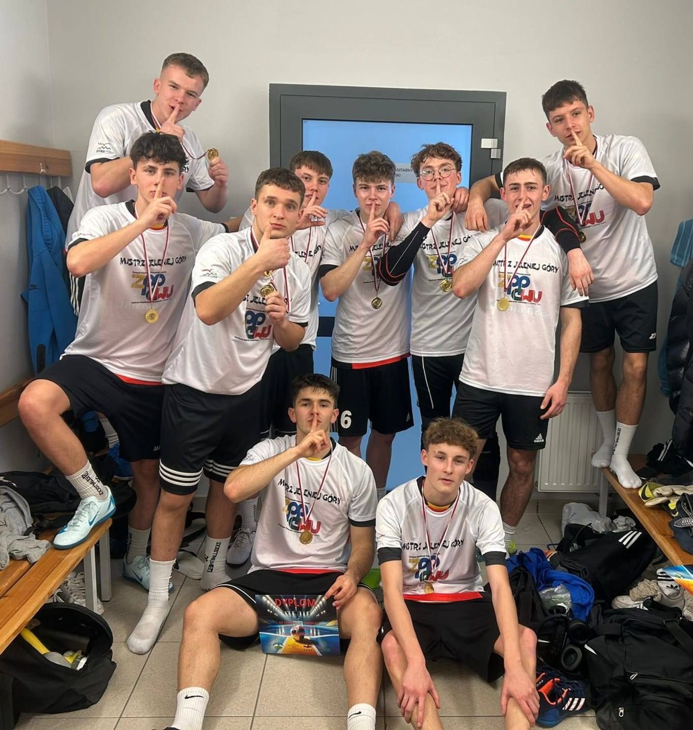 Imponujący bilans i tytuł mistrzów Jeleniej Góry - Jelonka.com ...